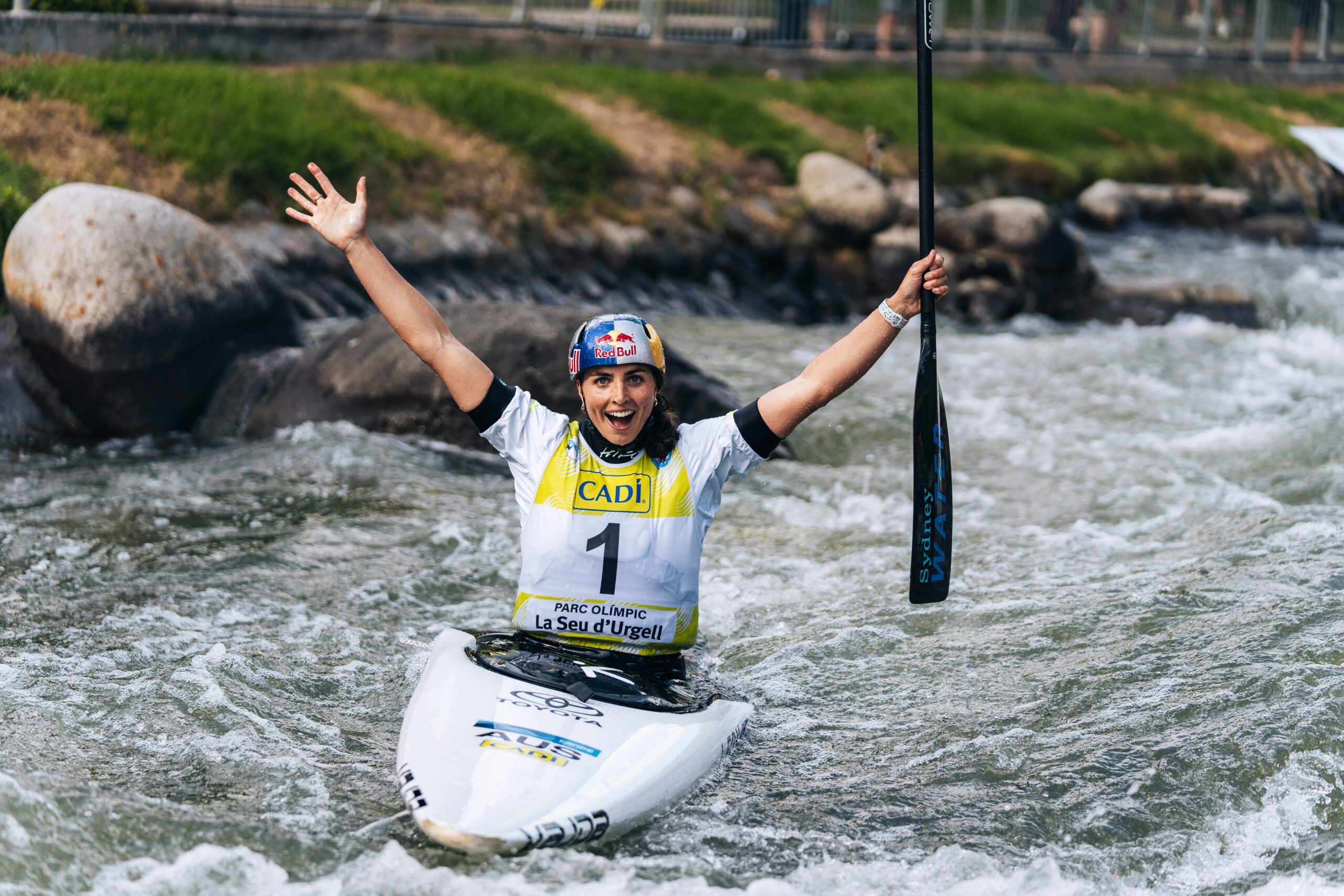 Jess Fox claims another canoe world title - Sydney Uni Sport
